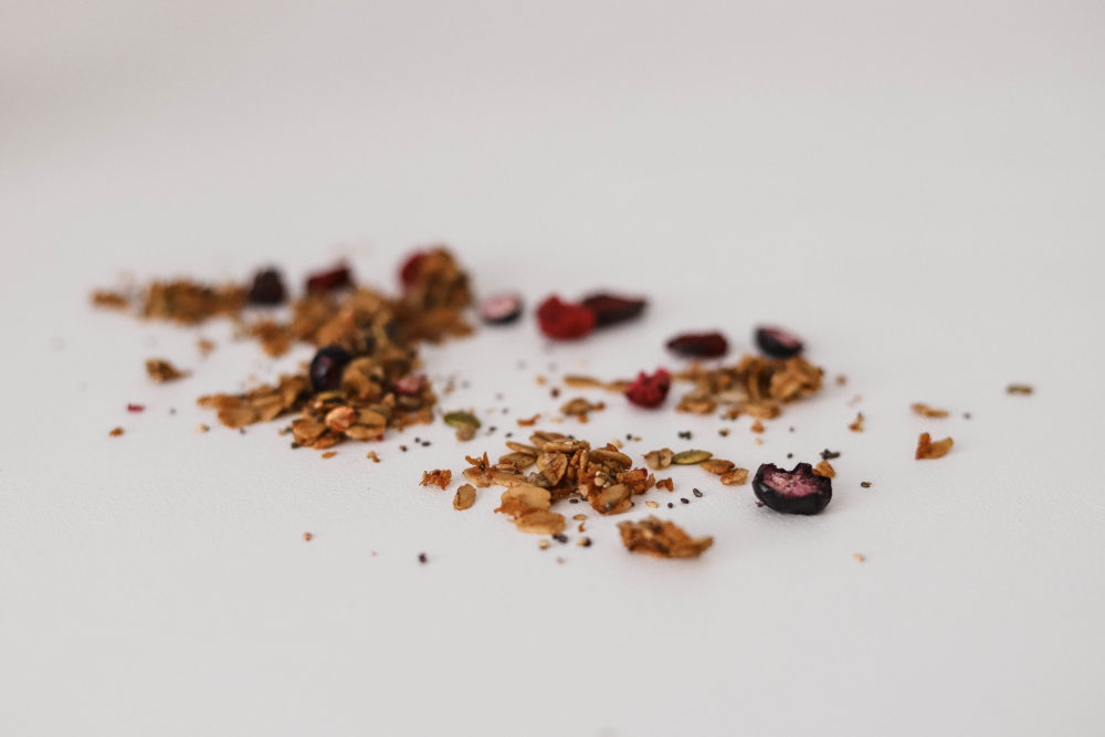 Clean Granola Recipe | The Style Aesthetic